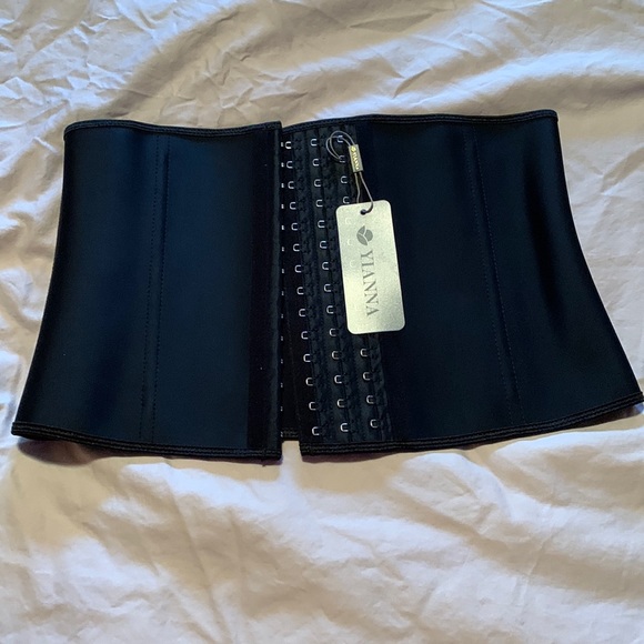 Yianna | Intimates & Sleepwear | Nwt Yianna Black Corset | Poshmark